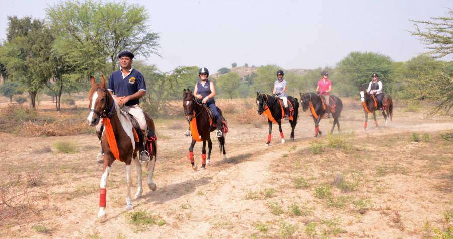 Places to Visit in Agra : Popular Places to Visit Near Agra, Tourist ...