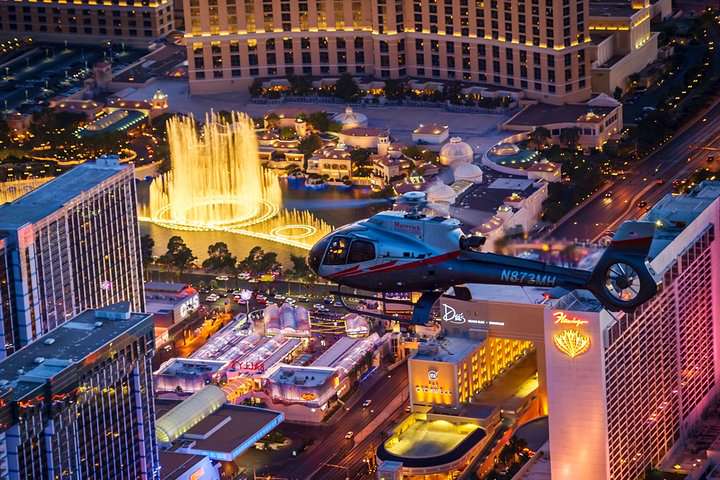Las Vegas | Best Time to Visit | Top Things to Do | Book Your Trip ...